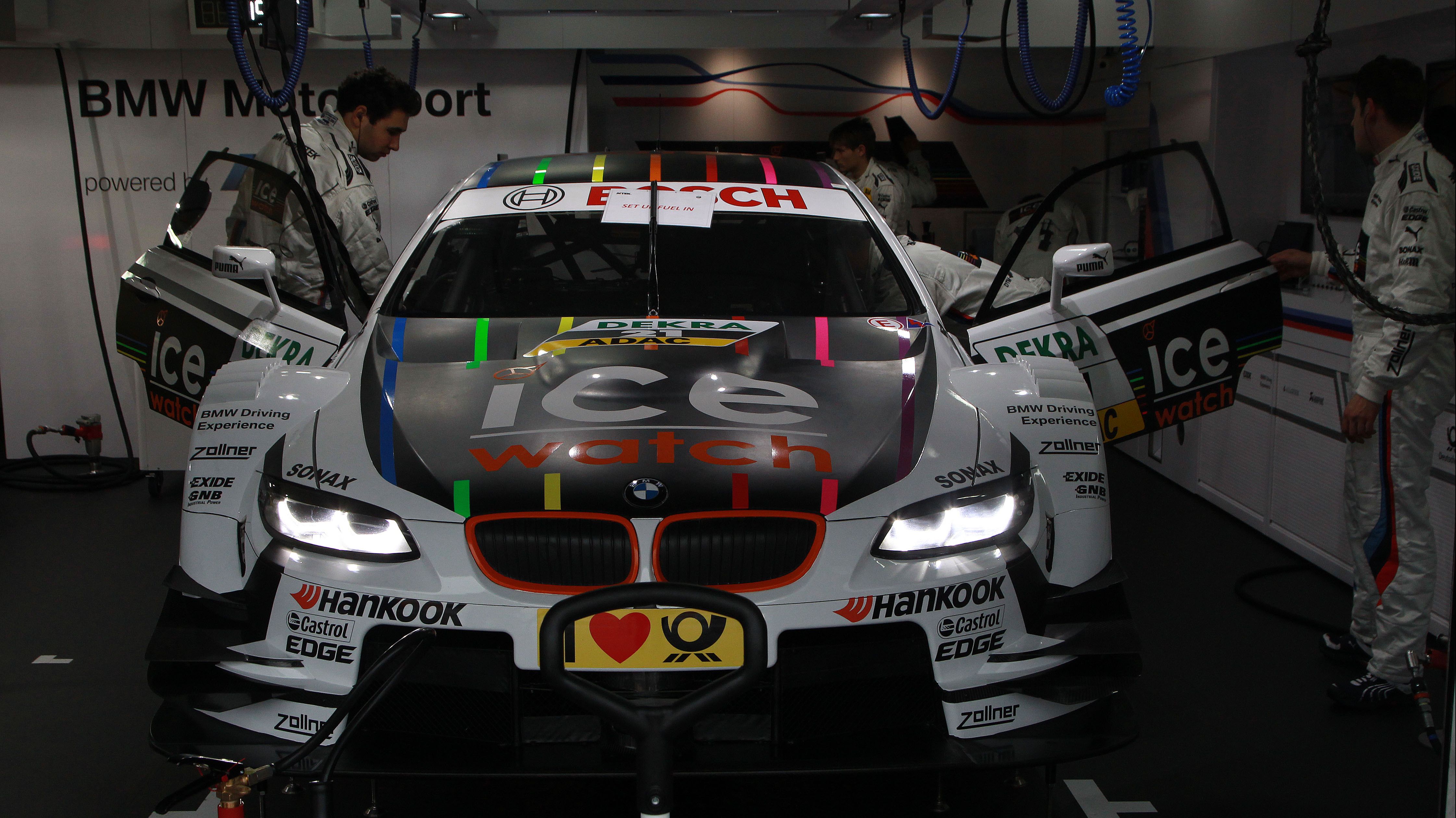 BMW M3 DTM (E92) 回顾 - 哔哩哔哩