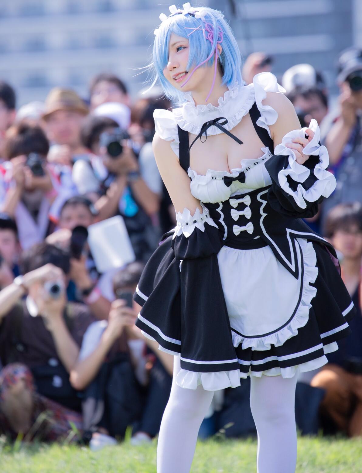 COSPLAY | 日本C96 美少女coser enako蕾姆COS图集，这也太nice了吧！ - 哔哩哔哩