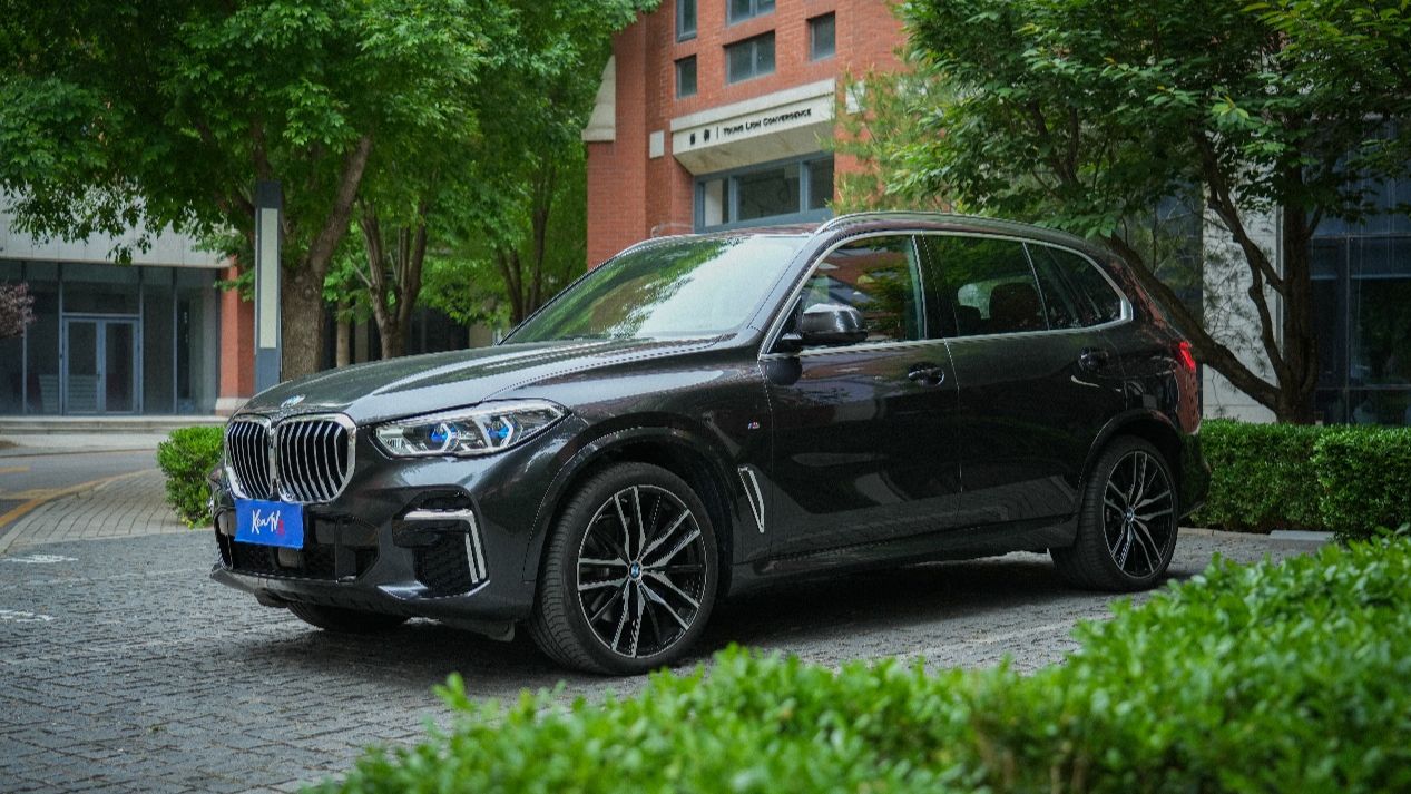 不止是走量，国产之后的宝马X5是真的好开又好坐 - 哔哩哔哩