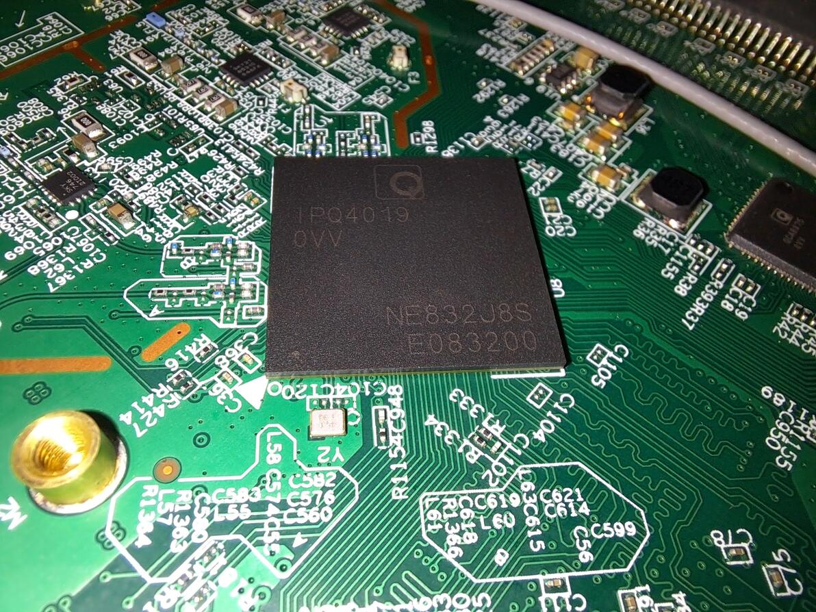 人人影视路由器一代(高通IPQ4019)拆解及硬改NAND和SD卡教程，刷竞斗云2固件 - 哔哩哔哩