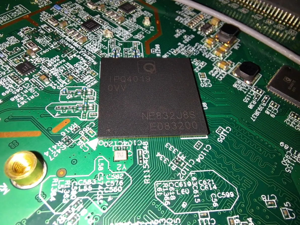 人人影视路由器一代(高通IPQ4019)拆解及硬改NAND和SD卡教程，刷竞斗云2固件 - 哔哩哔哩