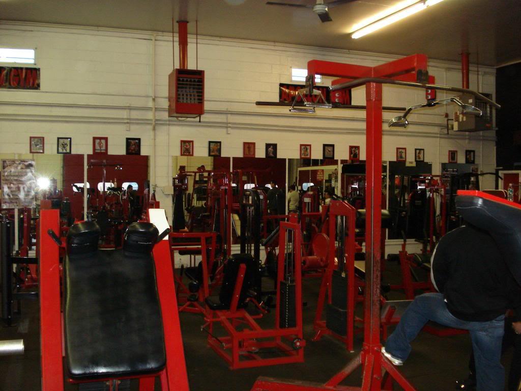 Gold's Gym只能排第九！大神级的健身房究竟长啥样？ - 哔哩哔哩
