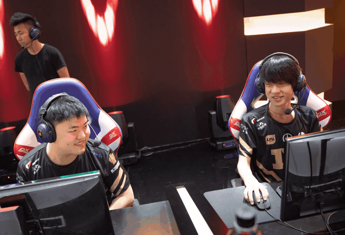 Theshy后继有人！RNG小明5次入选LPL一阵，PDD的爆料让众人感动 - 哔哩哔哩