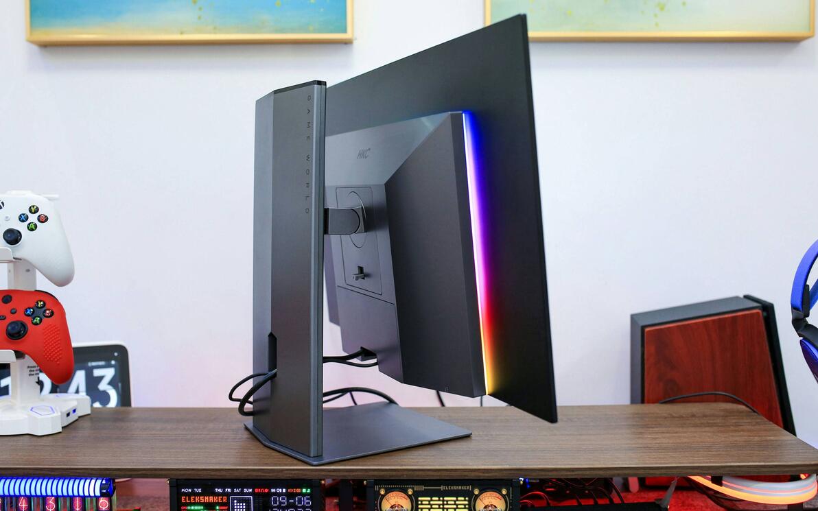 2K 240Hz 高刷、原生10bit OLED——HKC OG27QK旗舰级显示器 - 哔哩哔哩