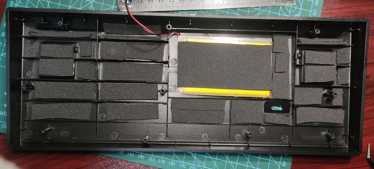 第一把客制化键盘——黑吉蛇dk84，静音宿舍系 - 哔哩哔哩