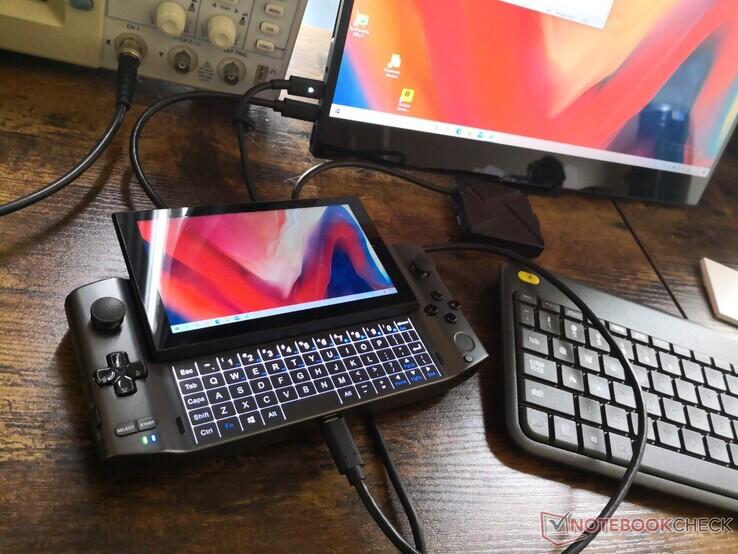 GPD WIN 3 评测：非微软官方的 Switch（上篇） - 哔哩哔哩