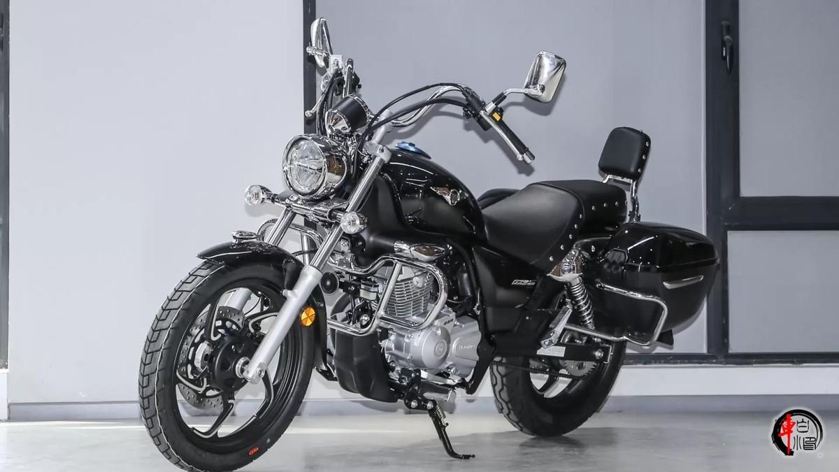 资讯｜舒适驾驭都市巡航：豪爵GZS 150ABS版14980元 - 哔哩哔哩