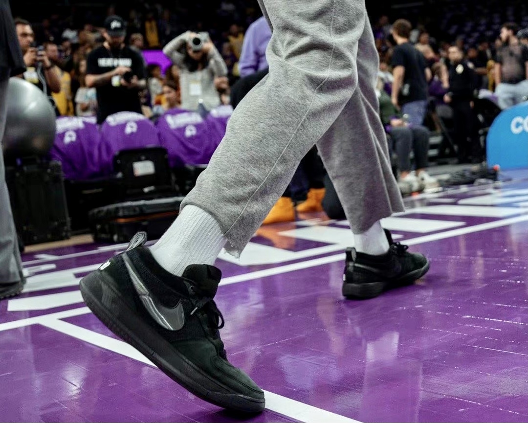 设计趋向复古休闲的AJ35是不是不该出现在2020年？ - 哔哩哔哩