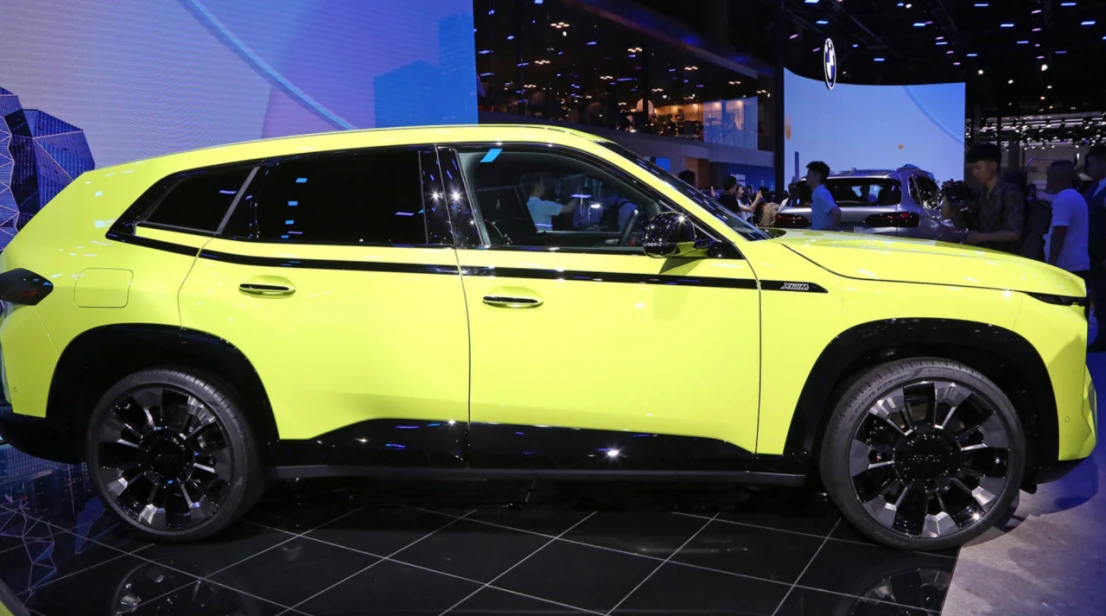 宝马XM50e/XM Label Red限量版正式上市 - 哔哩哔哩