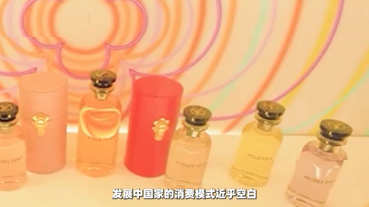 代言人频繁塌房,依旧属意流量明星?奢侈品为何自降格调? 哔哩哔哩