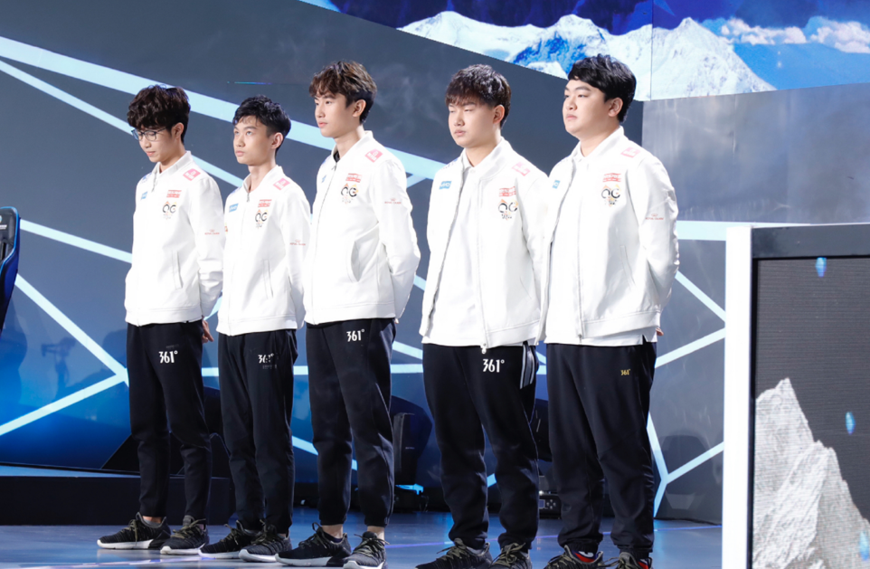 王者荣耀：Fly中单比上单更强？QGhappy中边互换，提前晋级！ - 哔哩哔哩