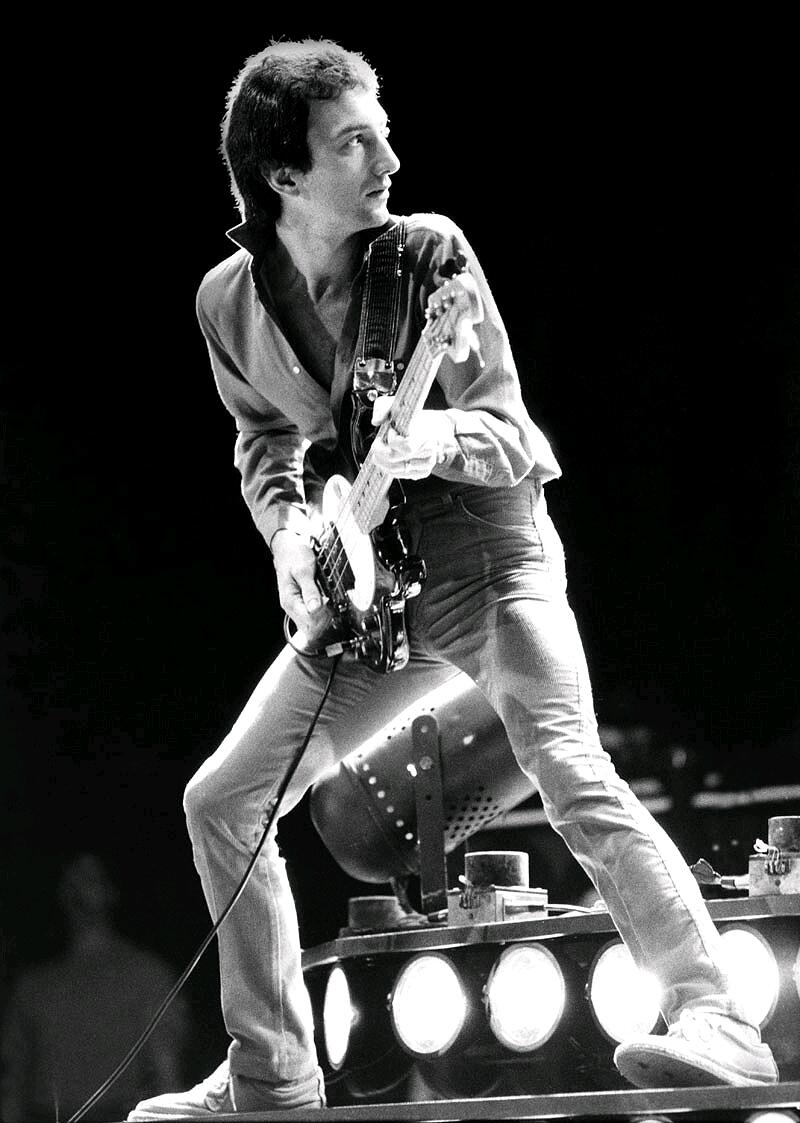 【MyCar字幕组】为什么来自皇后乐队的John Deacon是真正的贝斯英雄 - 哔哩哔哩