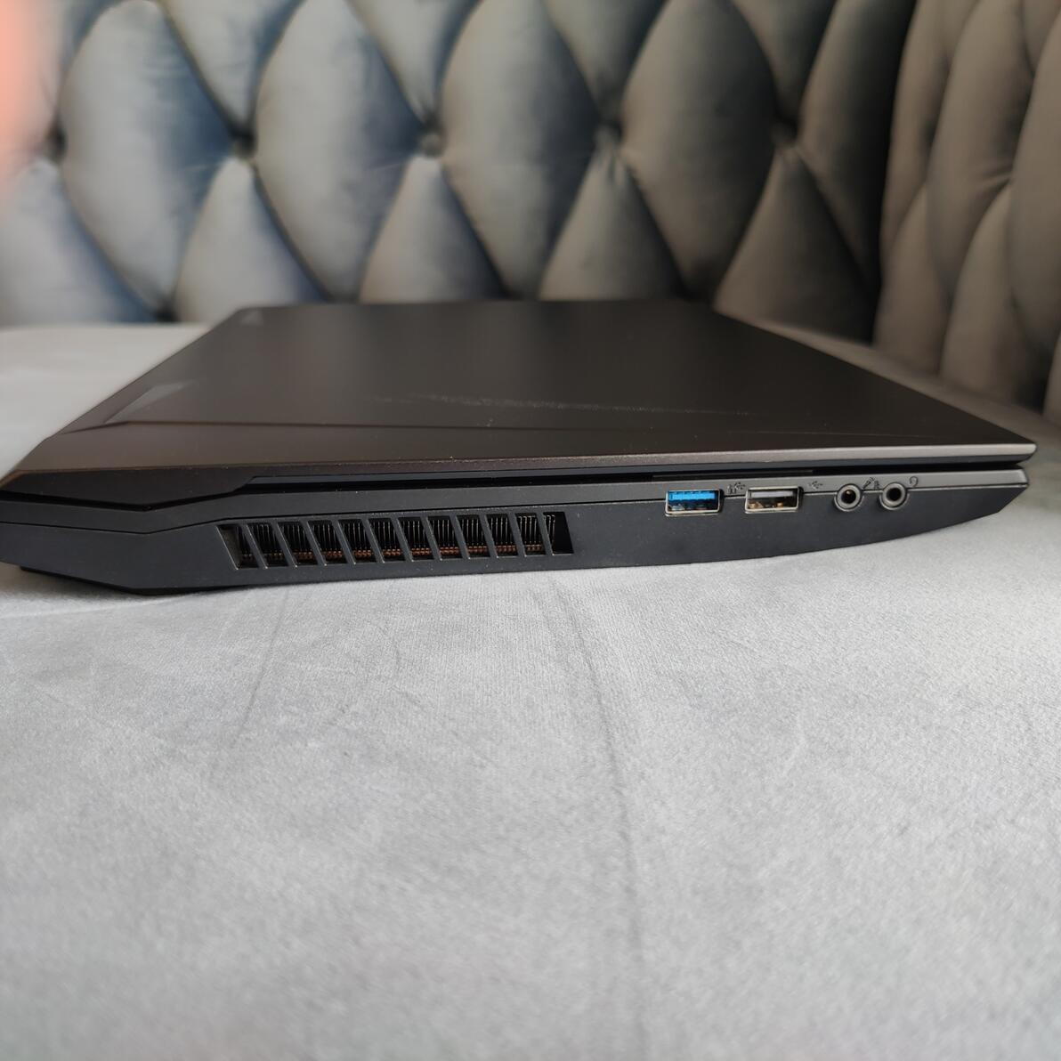 神舟TX8-CA5DP评测 英特尔I5-11400桌面处理器的RTX3060游戏本 坚持与努力并行 - 哔哩哔哩