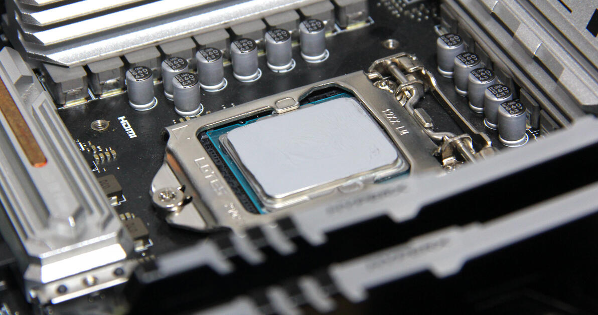 轻轻松松搞定11代i7，暴力熊Kryonaut高性能散热硅脂评测 - 哔哩哔哩