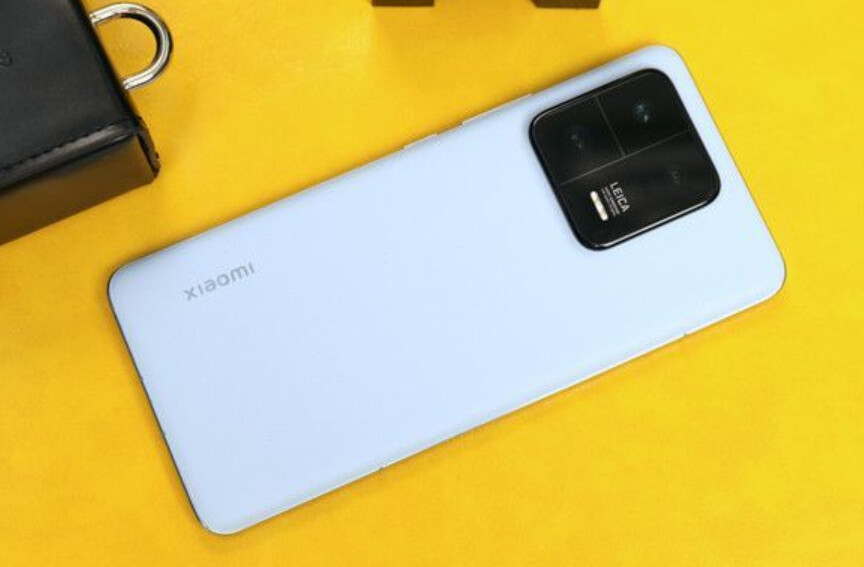 诺基亚N1000硬刚三星，出道即巅峰，颜值性能拉满 - 哔哩哔哩