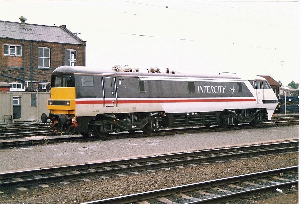 【五分钟 继承了APT部分血统的家伙】英国铁路IC225列车 - 哔哩哔哩