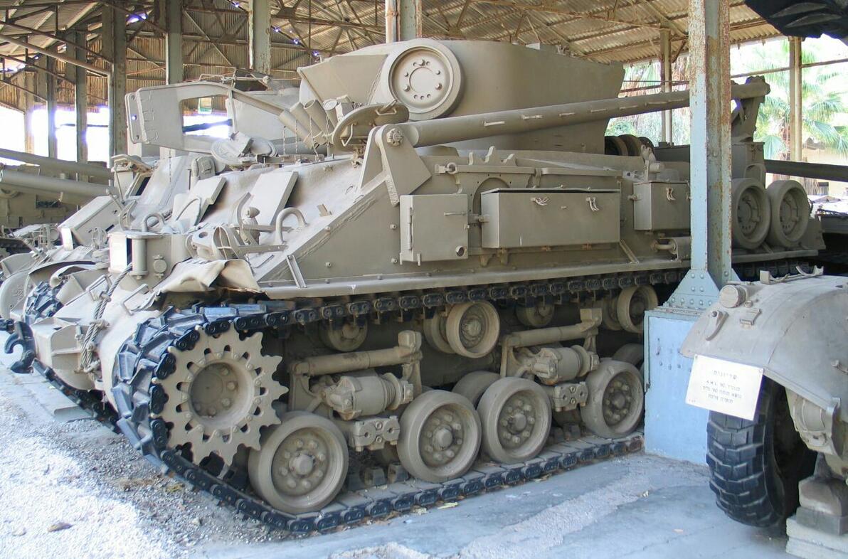 战车专栏:M4谢尔曼坦克的不同型号 - 哔哩哔哩