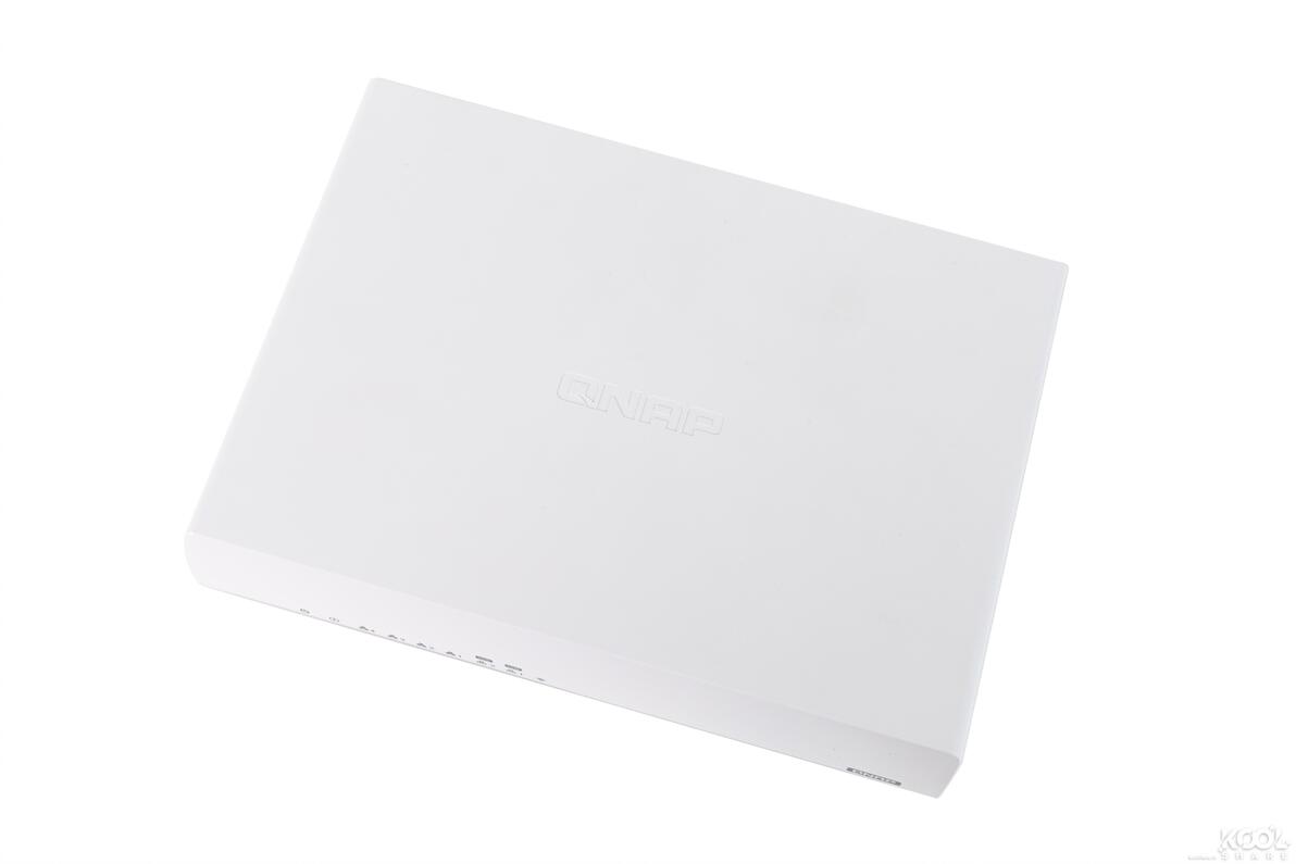 QNAP QHora-301W WiFi 6 双10GbE无线路由器开箱拆解评测 - 哔哩哔哩