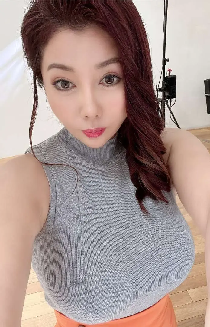 美女分享——月野江翠、美原咲子、宍户翠兰 - 哔哩哔哩