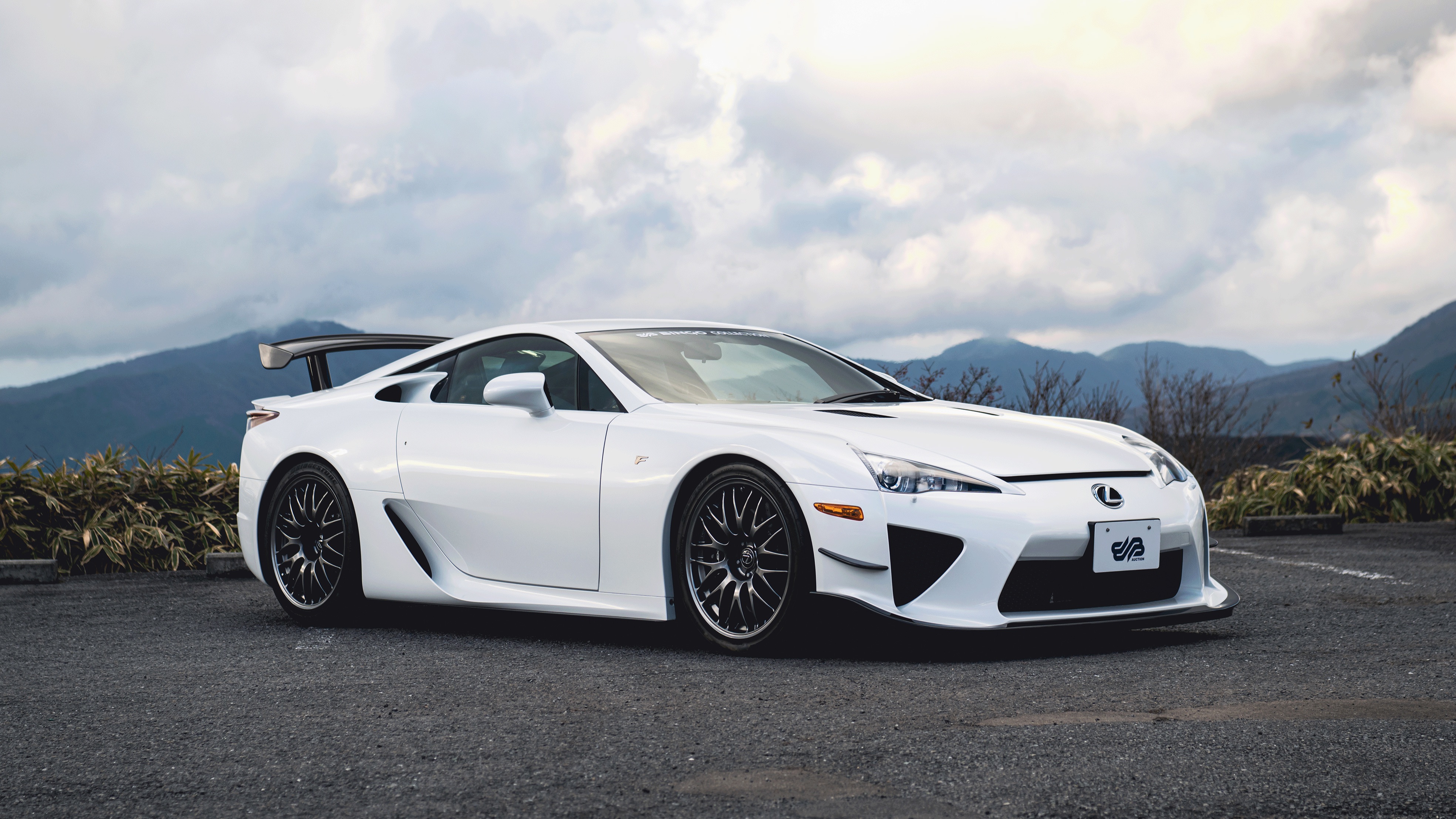 汽车陈列室｜2013雷克萨斯LFA纽北版 - 哔哩哔哩