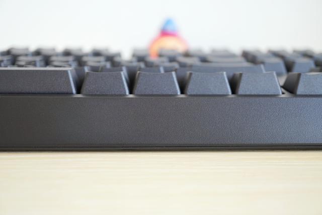 带调色盘的灯光盛宴——ikbc R410 RGB银轴机械键盘使用分享 - 哔哩哔哩