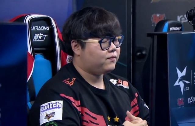 SKT各代冠军成员现状：三冠元老已服兵役 - 哔哩哔哩