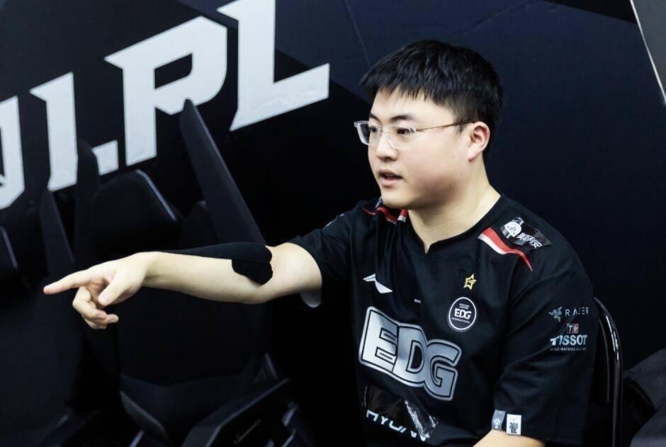 LOL：TES战队下赛季无辅助可用，异想天开追求Meiko，Uzi加盟JDG - 哔哩哔哩