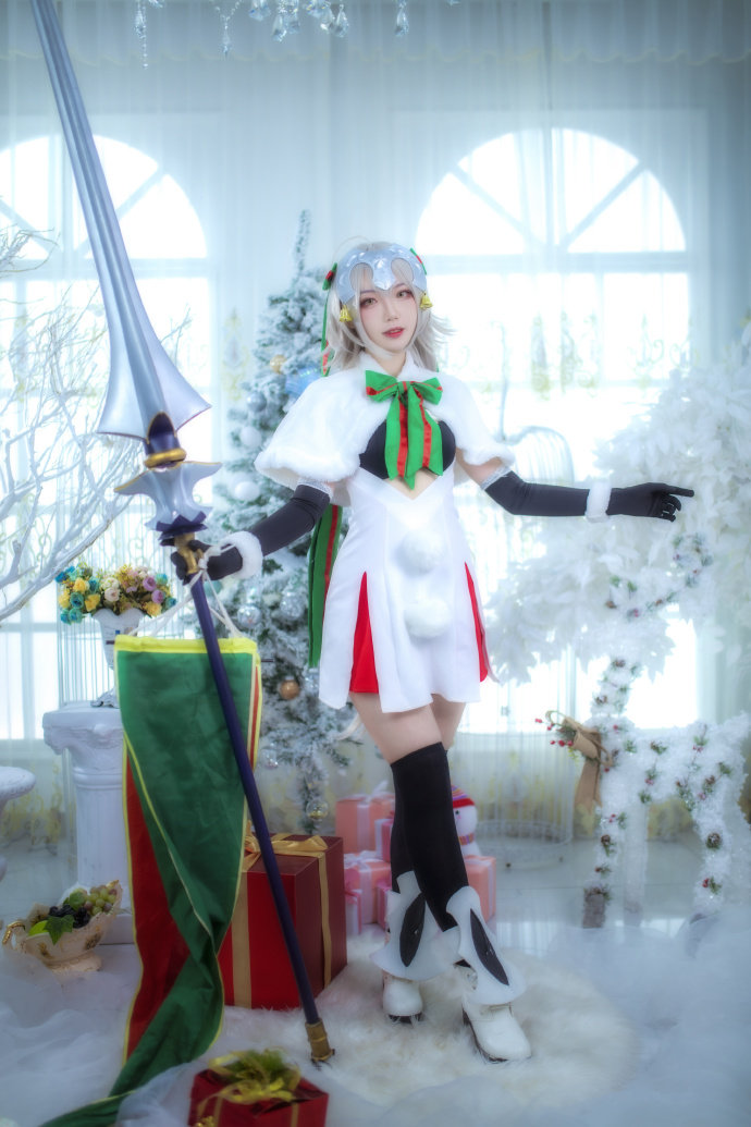 cos：FGO圣诞幼贞Cosplay正片13P-子玉不吃香菜 - 哔哩哔哩