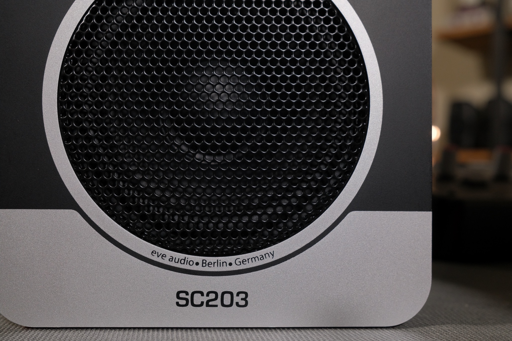 5000价位的德国EVE SC203桌面有源箱的详细把玩分享