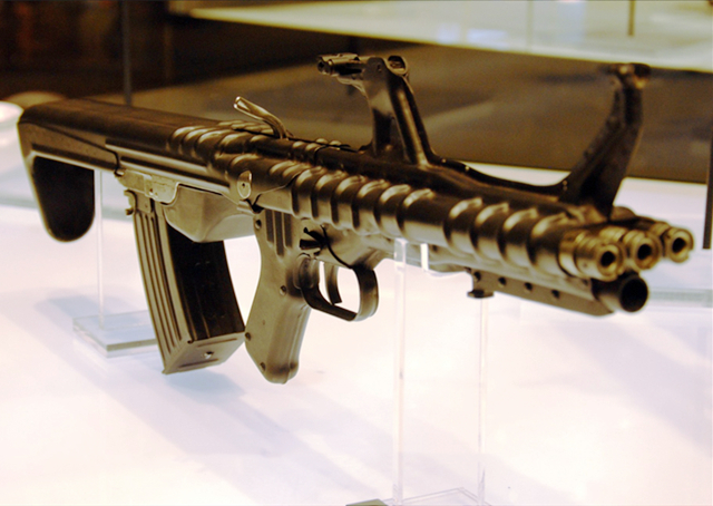 苏联TKB-059三枪管突击步枪，三倍的火力，三倍的后坐力 - 哔哩哔哩