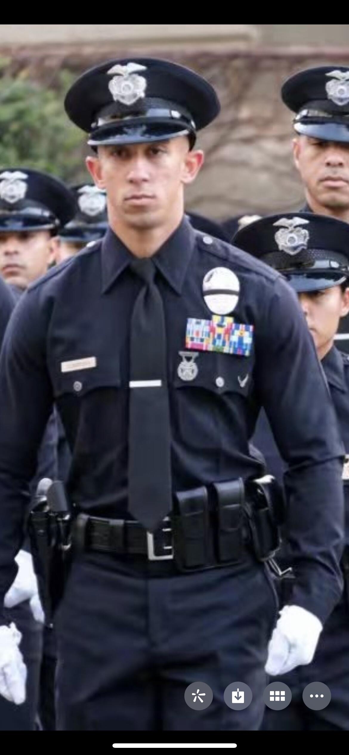 LAPD巡警造型入门指南 - 哔哩哔哩