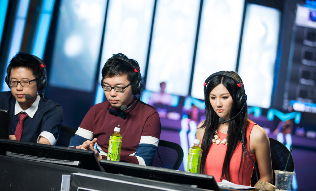 LOL解说圈：长毛正式离开LPL，娃娃与EDG老板、PDD进入名人堂！ - 哔哩哔哩