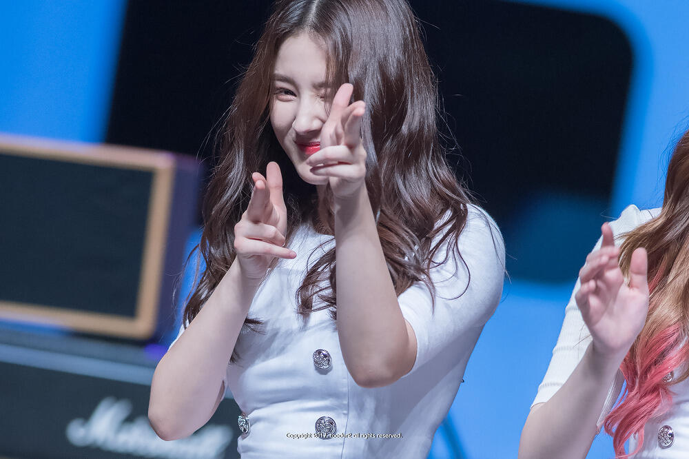 韩国女团MOMOLAND-NANCY的一些图片（50张） - 哔哩哔哩