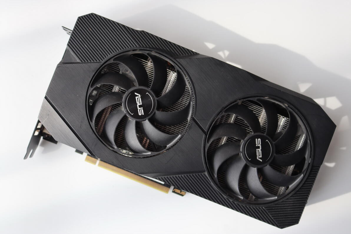 当锐龙5700G遇到魔改40HX，双显卡成就达成，跑分127万如此简单 - 哔哩哔哩