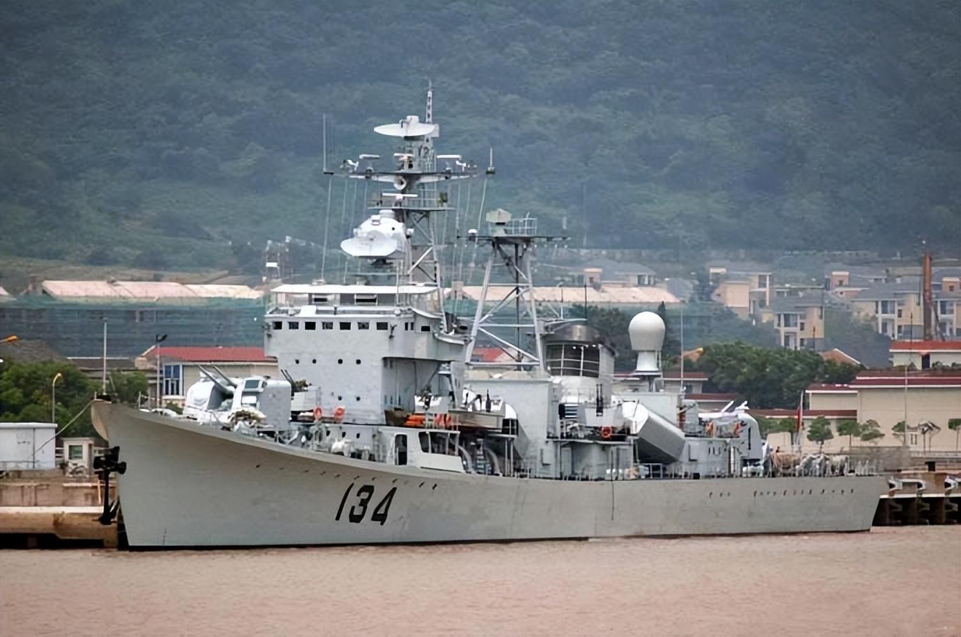 中国装备志——051D型导弹驱逐舰 - 哔哩哔哩