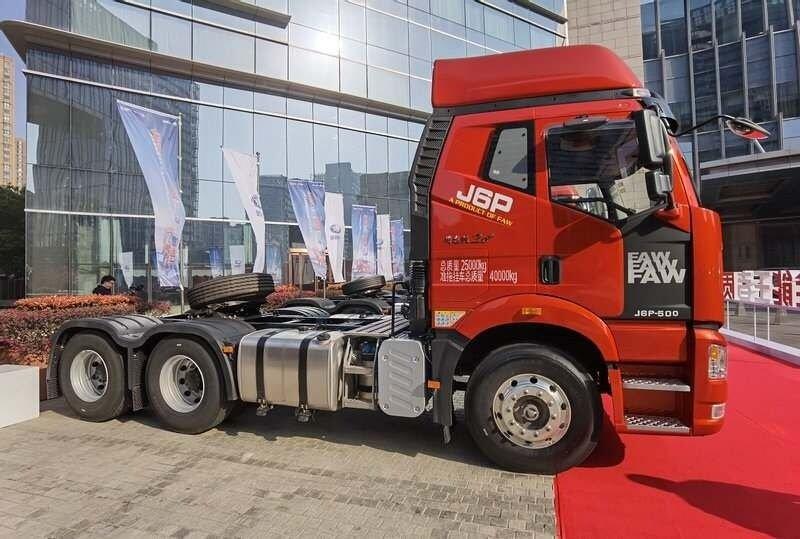 一汽解放J6P荣获“2021年度运输人口碑可靠典范重卡车型奖” - 哔哩哔哩