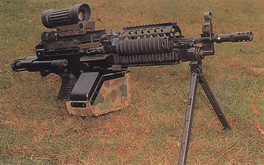 【轻武器科普】美国M249 SPW / Mk46 MOD 0轻机枪简介 - 哔哩哔哩