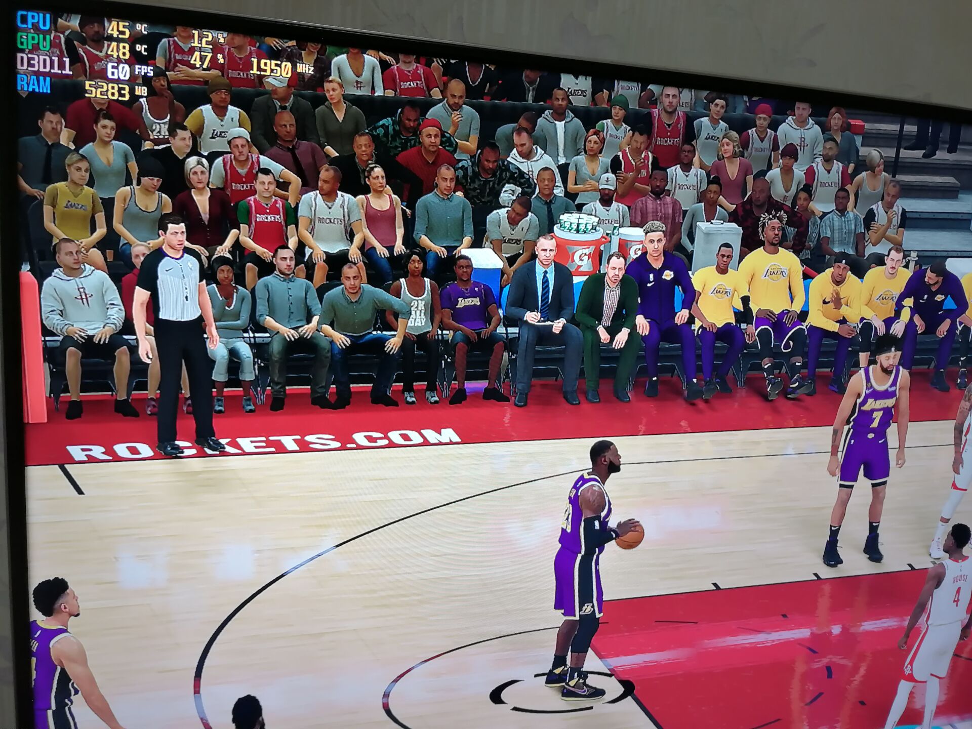 游戏直播通吃6500的主机+1799的2K显示器 - 哔哩哔哩