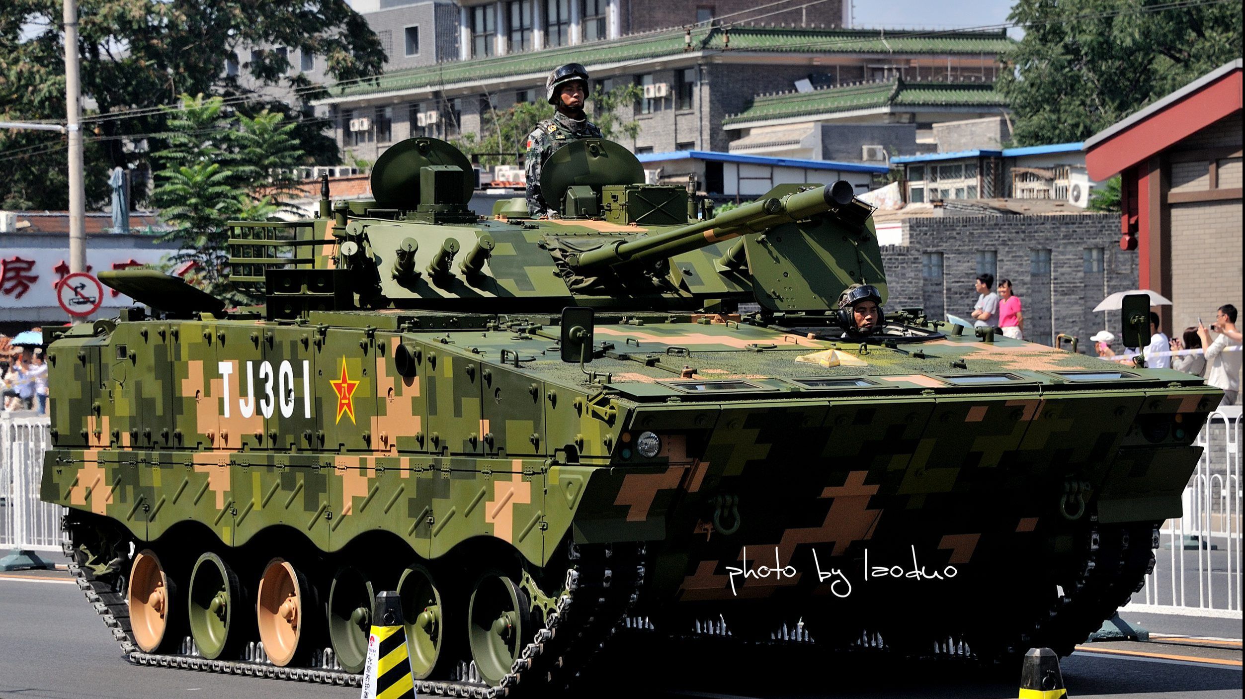 全能战马—现代版灰烬战线原创角色：ZBD-04步兵战车 - 哔哩哔哩