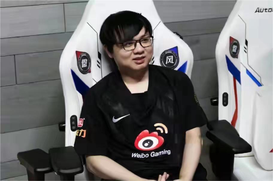 LPL官方公布十年来各位置最高MVP数，LWX成AD位榜首 - 哔哩哔哩