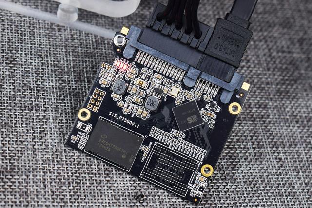 性价比游戏盘，SiS矽统科技P120 480G开箱评测 - 哔哩哔哩