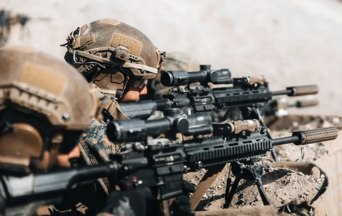 现役马润评价M4与M27：孩子只想要个全自动（不是） - 哔哩哔哩