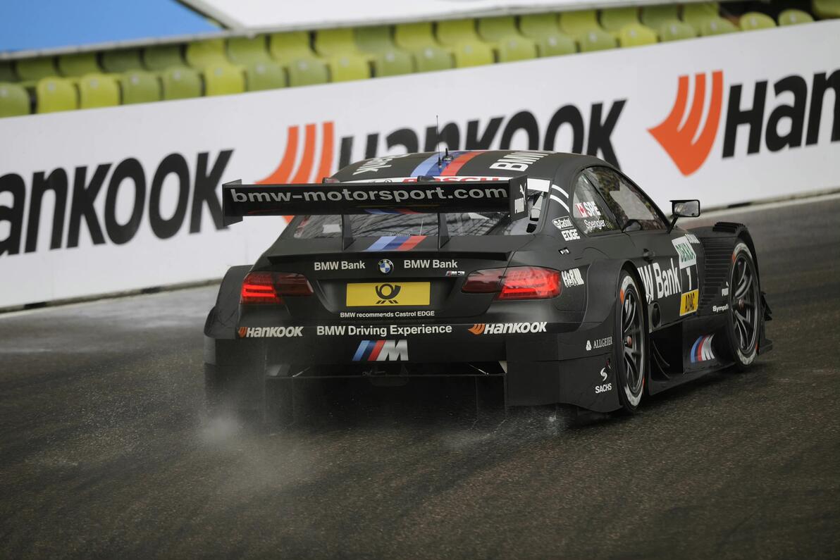 BMW M3 DTM (E92) 回顾 - 哔哩哔哩