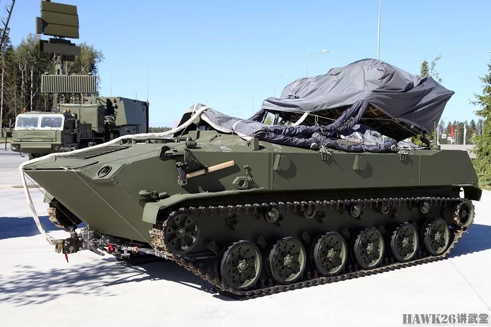 从俄乌冲突的一张照片说起：BTR-D伞兵运输车 魔改生涯同样精彩 - 哔哩哔哩