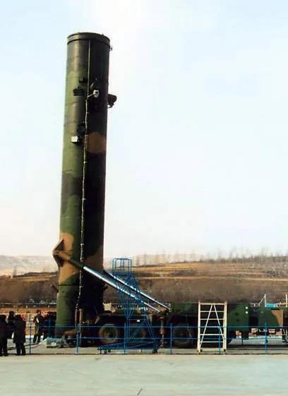 火箭军DF31AG整齐列队，DF41不香吗为什么还用DF31 - 哔哩哔哩