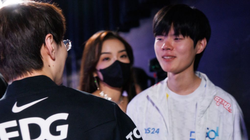 止步八强与生病有直接关系！小虎Meiko接连发声，EDG、RNG躺枪 - 哔哩哔哩