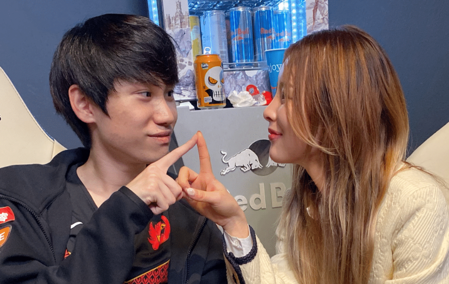 恭喜！Lvmao晒结婚证，新婚妻子背景一点都不简单 - 哔哩哔哩