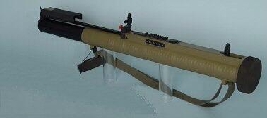 打完就扔，壕无人性——美国M72 LAW单兵火箭筒 [轻武器科普] - 哔哩哔哩