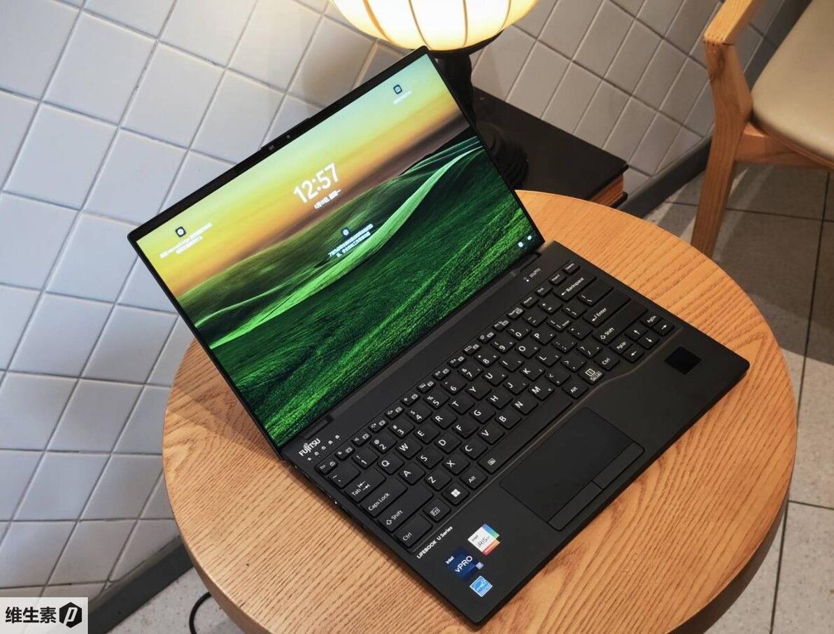 【维P测评】富士通 FUJITSU LIFEBOOK U94A - 力量敏捷战将 超轻量的高性能商务实用派 - 哔哩哔哩