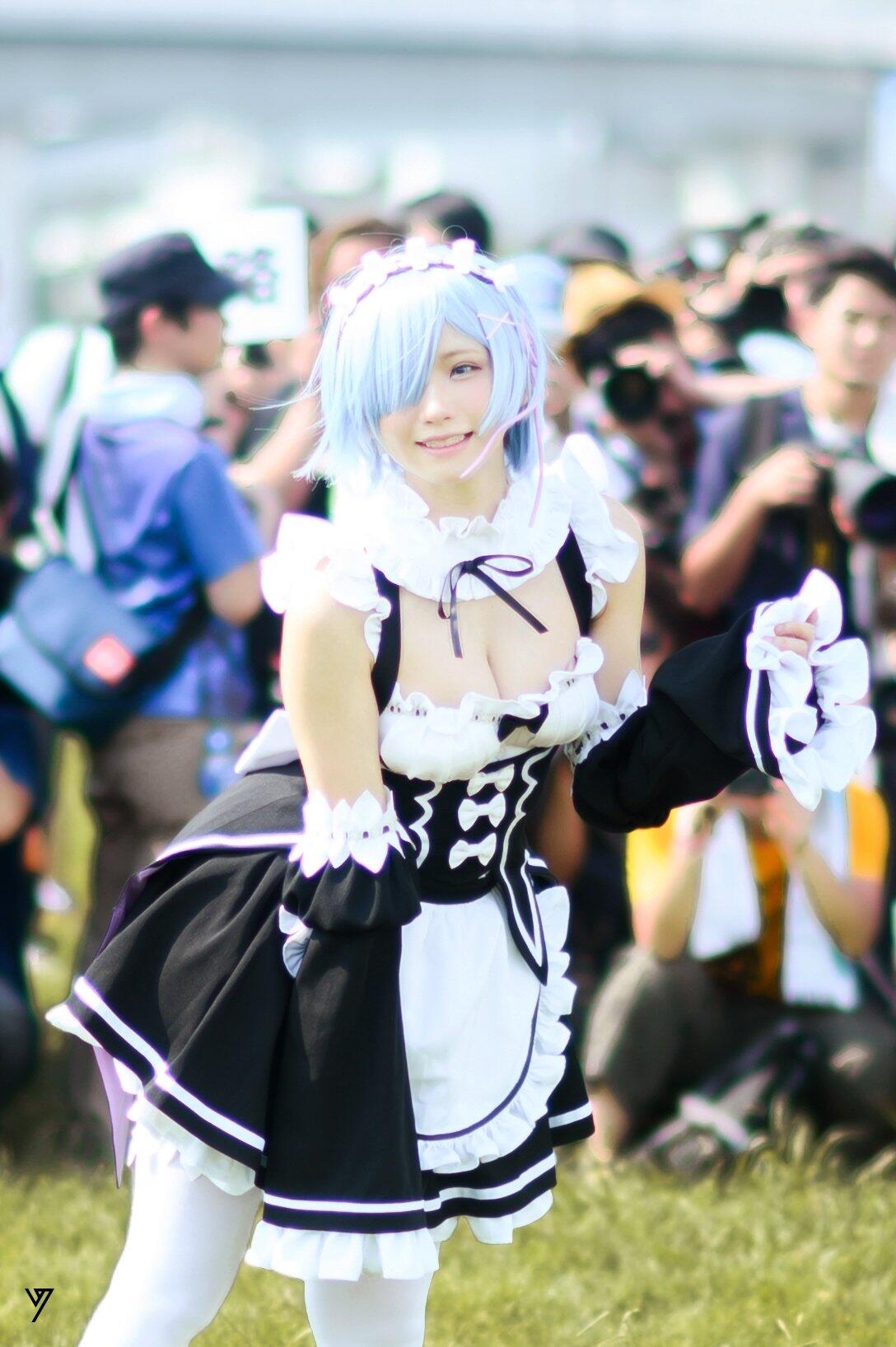 COSPLAY | 日本C96 美少女coser enako蕾姆COS图集，这也太nice了吧！ - 哔哩哔哩